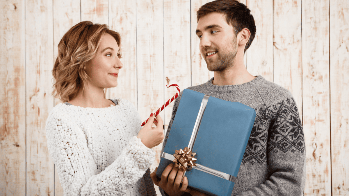 25 Best Wood Anniversary Gifts for Him (By Personality & Budget) | Robotime